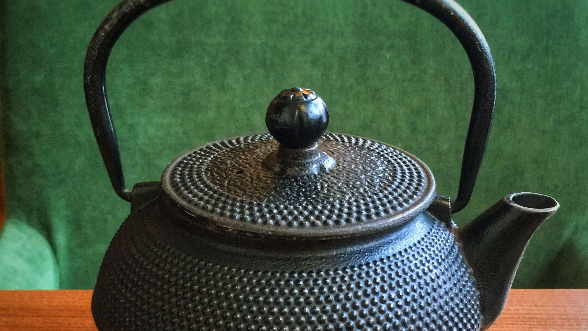 鉄瓶（南部鉄器）のサビは体に悪い？内側の錆取り方法｜RADDY